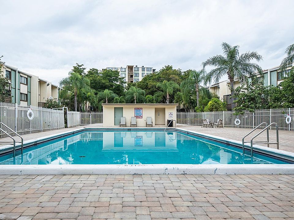 Fairways of Inverrary - 4200 Inverrary Blvd Lauderhill FL | Zillow