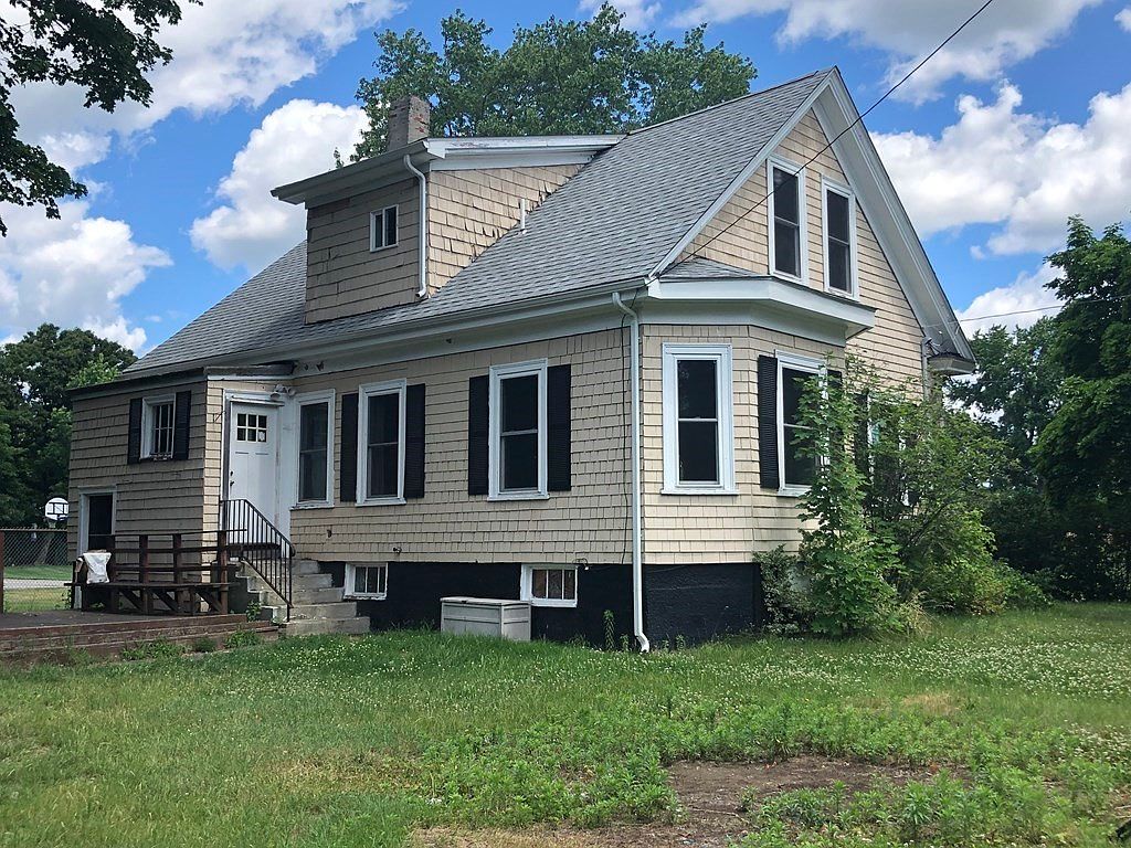 24 Angell St, Attleboro, MA 02703 | Zillow