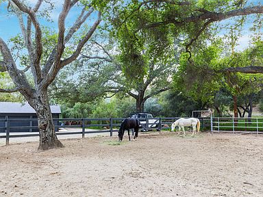 123 Fairview Rd, Ojai, CA 93023 | Zillow