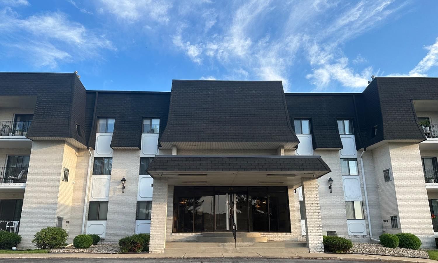 321 Deerpath Dr UNIT 102, Schererville, IN 46375 | MLS #533511 | Zillow