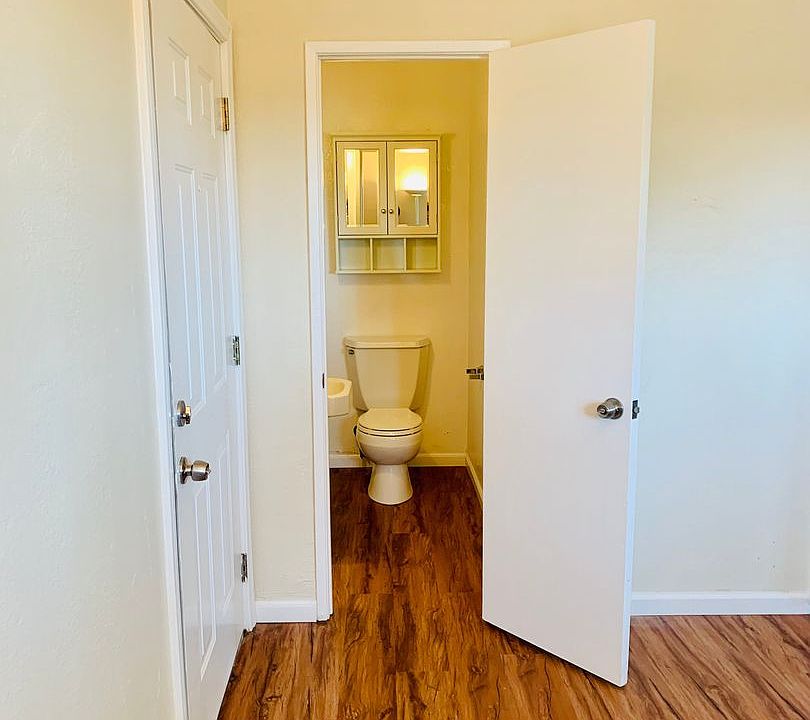 ABB - 2221 Abbott St San Diego CA | Zillow