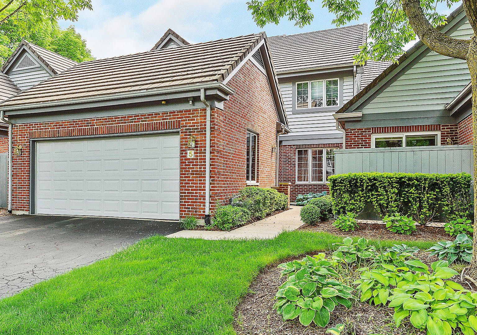 5 Southgate Ct #5, Burr Ridge, IL 60527 | Zillow