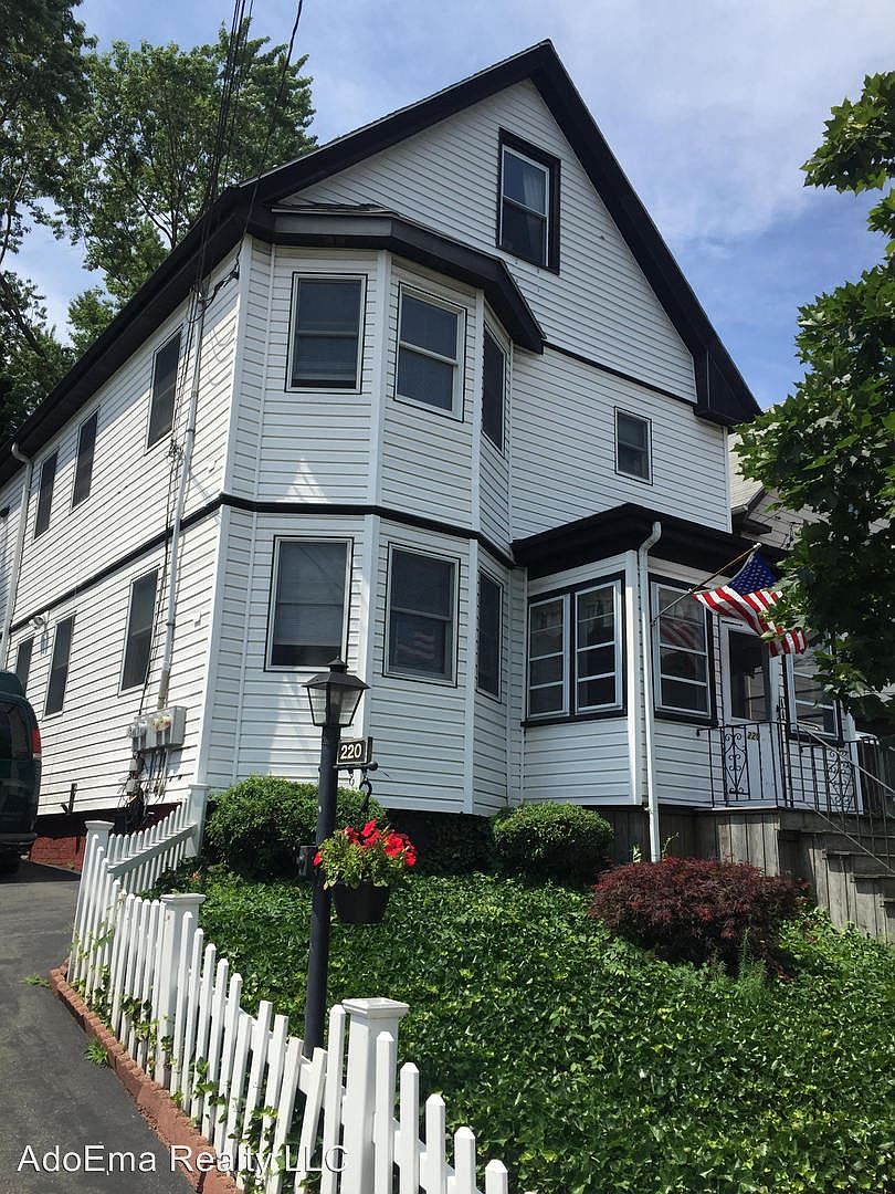 220 Webster Ave #2, Chelsea, MA 02150 | Zillow
