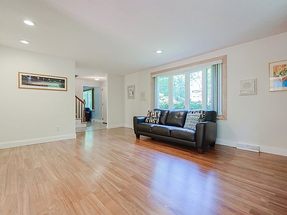 45 Old Maple St, Stoughton, MA 02072 | Zillow
