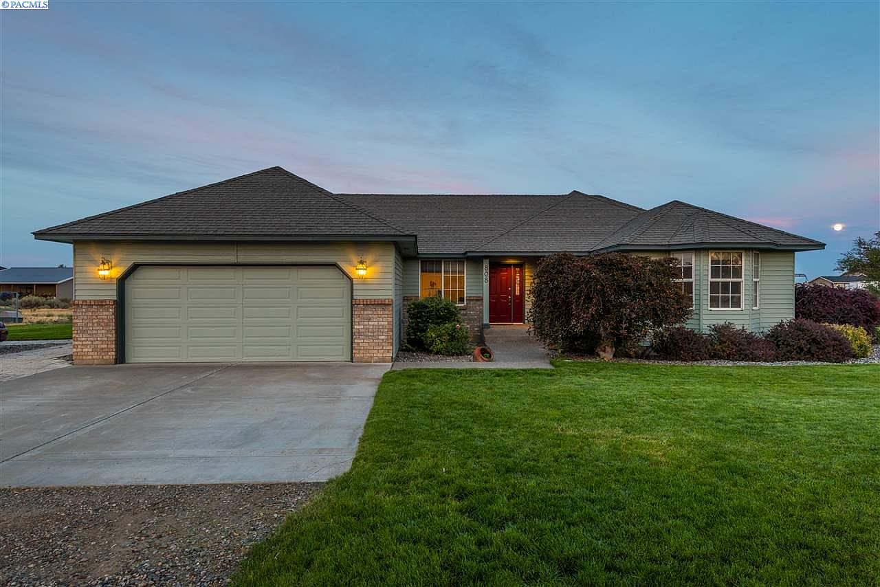 808 S 54th Ave, West Richland, WA 99353 | Zillow
