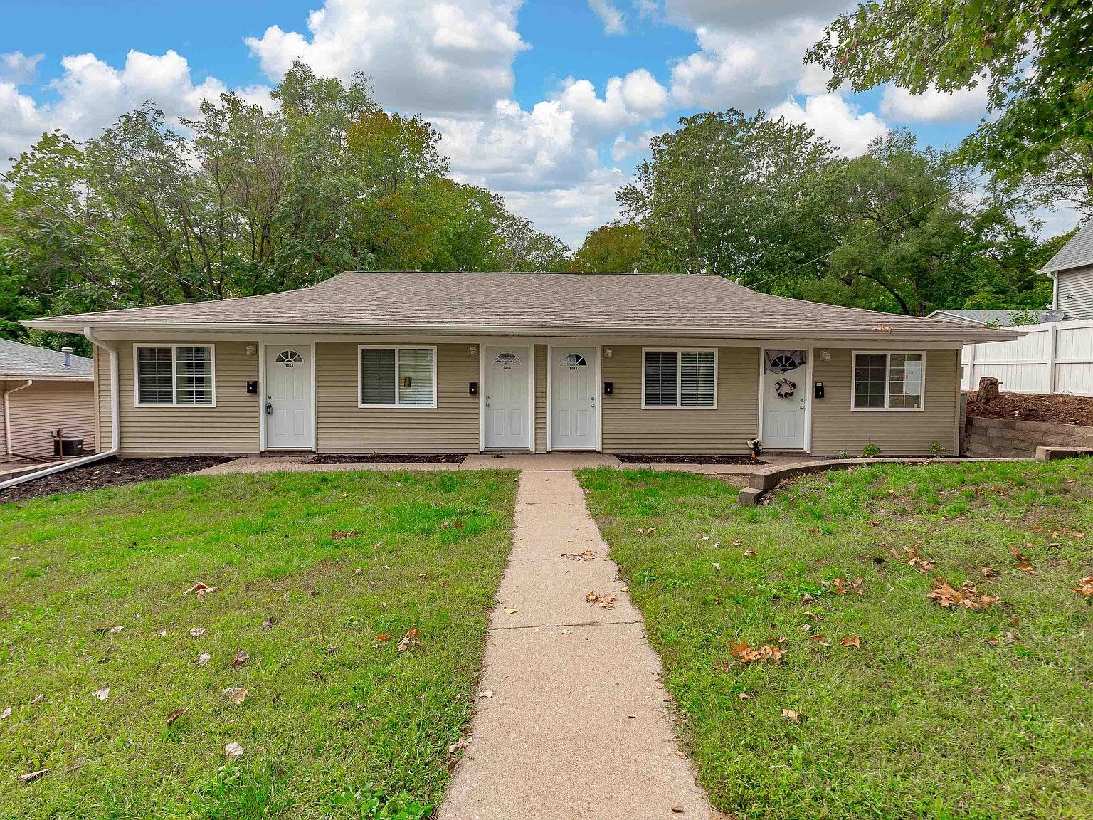 1014 Oneida Ave, Davenport, IA 52803 | Zillow
