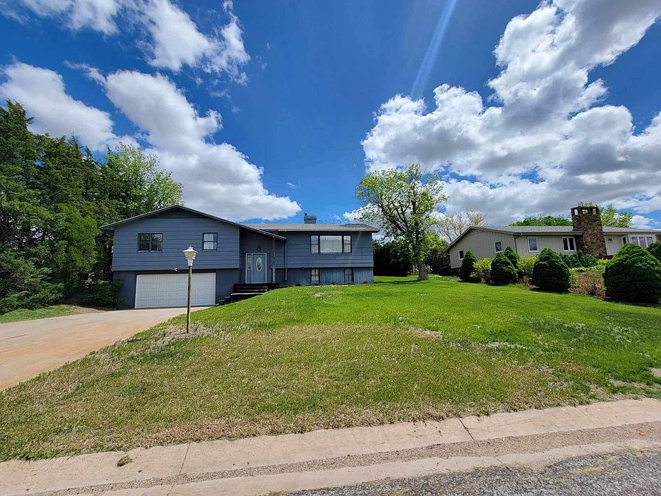 909 Westridge Ave, Norton, KS 67654 | MLS #11281067 | Zillow