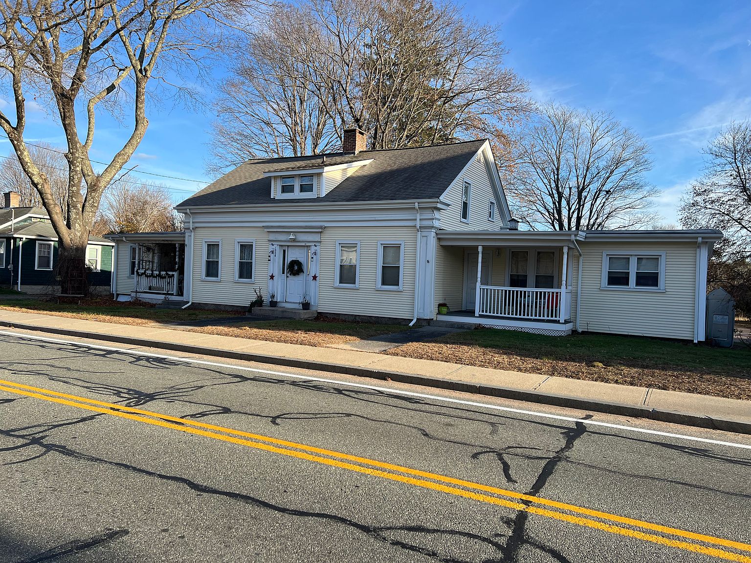 1036 Main St APT 3, Hope Valley, RI 02832 | Zillow