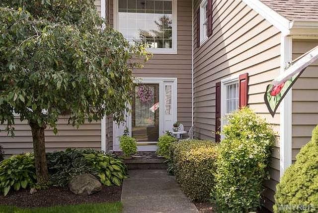 155 Hobby Ln, Orchard Park, NY 14127 | Zillow