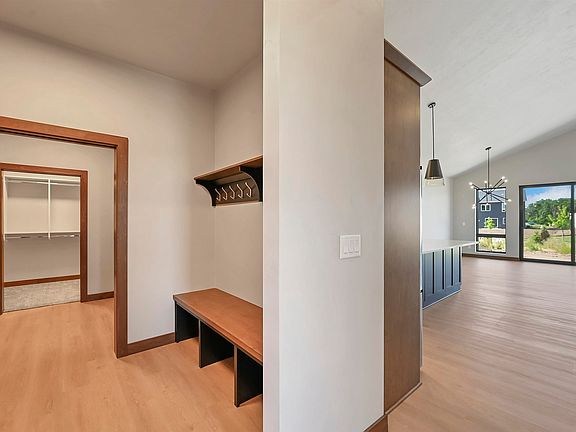 320 Aldon Cir, Green Bay, WI 54304 | MLS #50294866 | Zillow