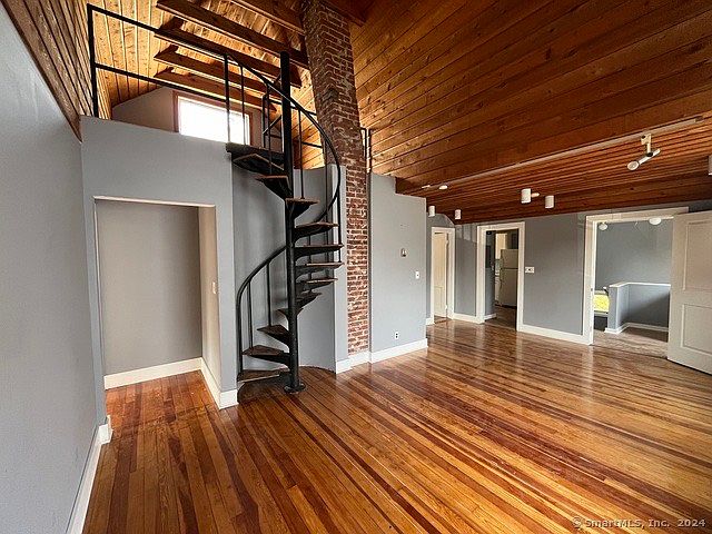 43 Helen St Floor 2, Hamden, CT 06514 | Zillow