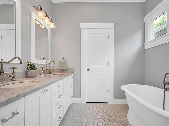 1542 Nicholson St, Houston, TX 77008 | MLS #84496126 | Zillow