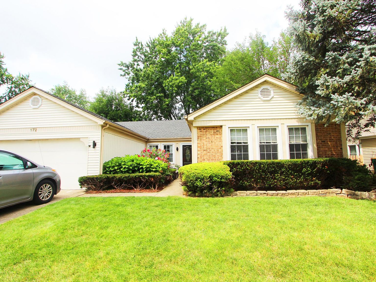 172 E Fox Hill Dr, Buffalo Grove, IL 60089 | Zillow