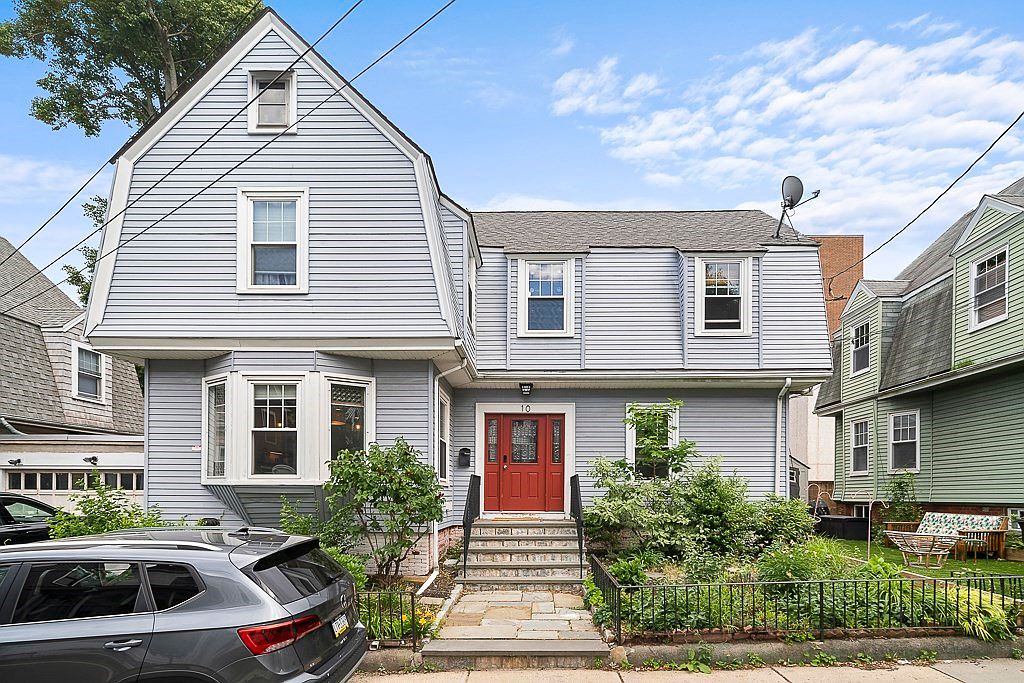 10 Spring Hill Ter, Somerville, MA 02143 | Zillow
