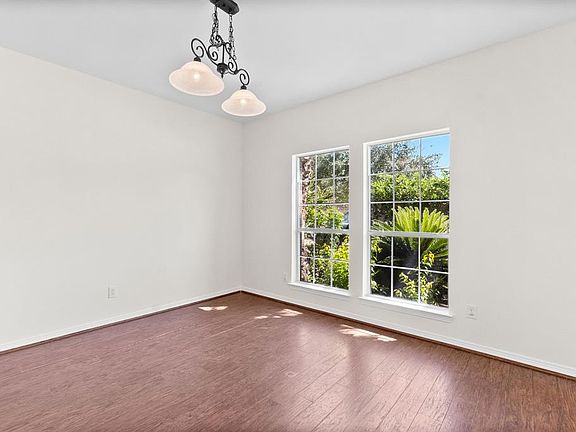 2 Lulach Cir, Conroe, TX 77301 | MLS #10625782 | Zillow