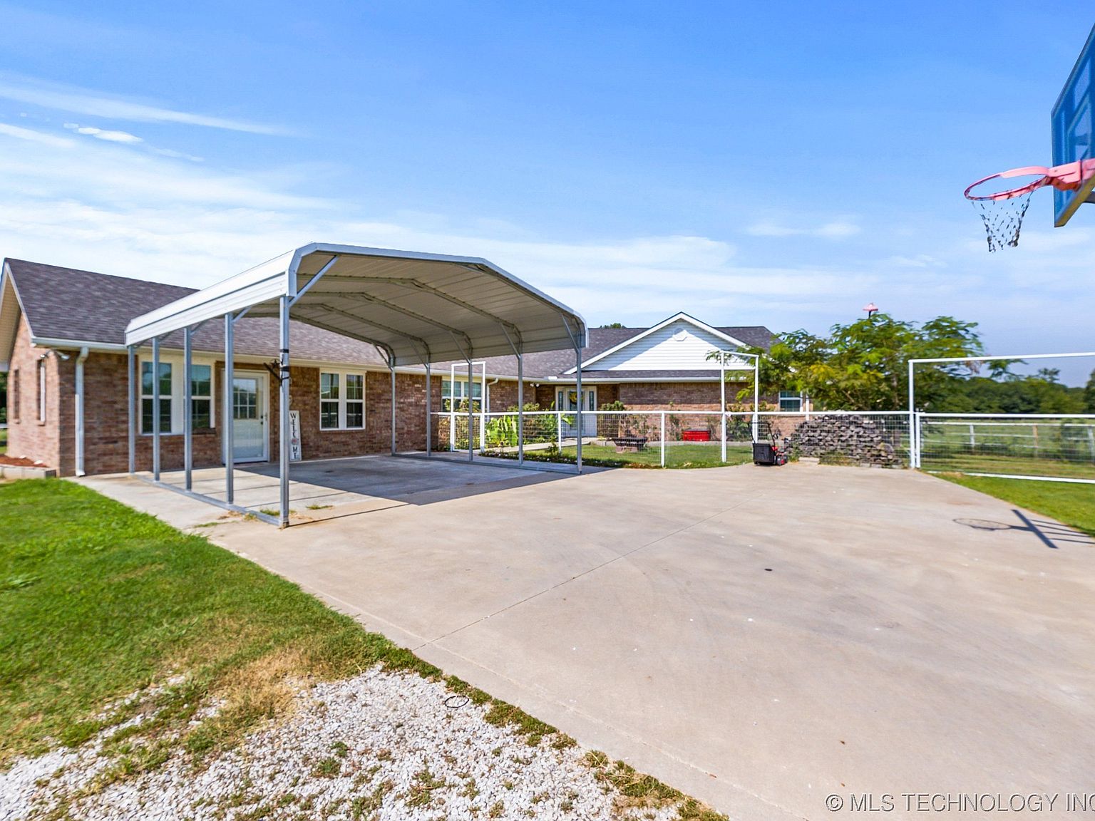 21453 S 155th St E, Webbers Falls, OK 74470 | MLS #2329503 | Zillow