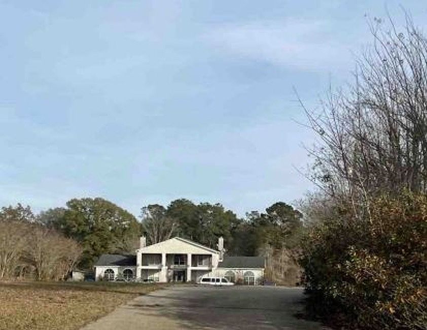 15 Yawn Cemetery Rd, Hazlehurst, GA 31539 | Zillow
