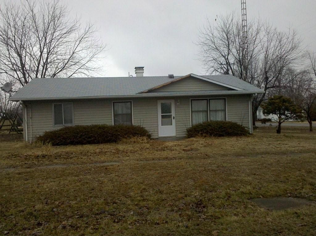 304 W 8th St, Belle Rive, IL 62810 | Zillow