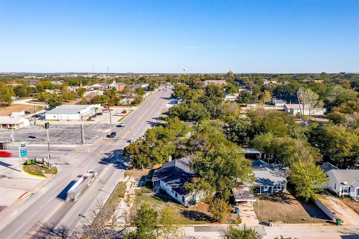 904 13th St, Bridgeport, TX 76426 | MLS #20497793 | Zillow