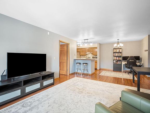 530 N Silverbrook DRIVE #335, West Bend, WI 53090 | MLS #1949623 | Zillow