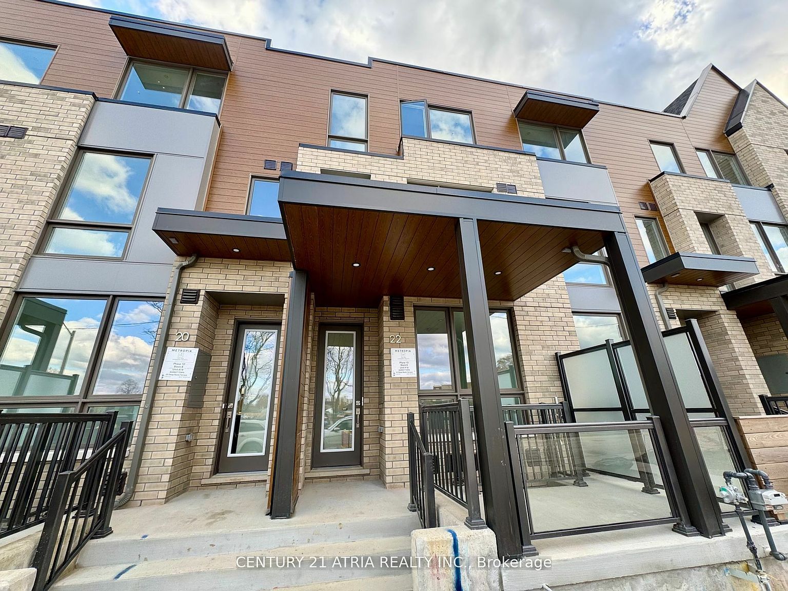 22 Deep Roots Ter, Toronto, ON M6A 0E6 | Zillow