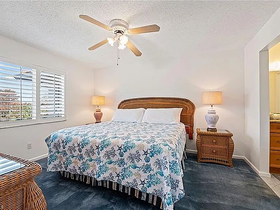 7065 Dennis Cir APT 302, Naples, FL 34104 | Zillow
