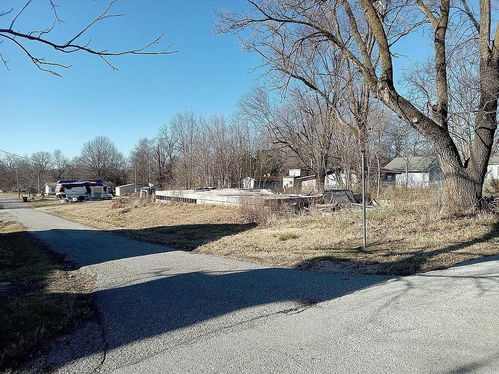 101 W Short St, Everton, MO 65646 | Zillow