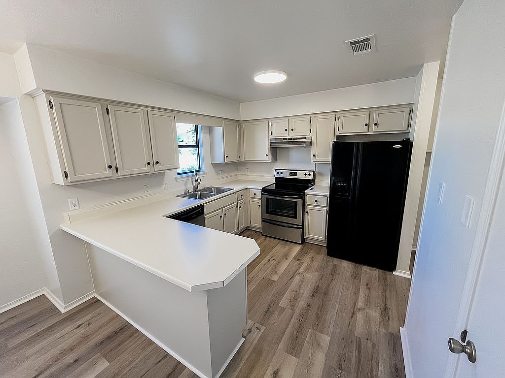 1703 Calgary Trl, Little Rock, AR 72211 | Zillow