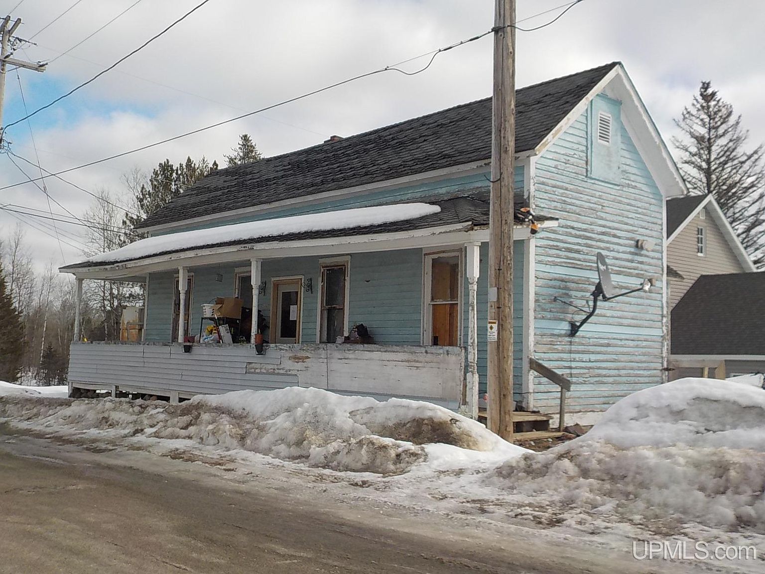 208 Maple Ave, Amasa, MI 49903 | Zillow