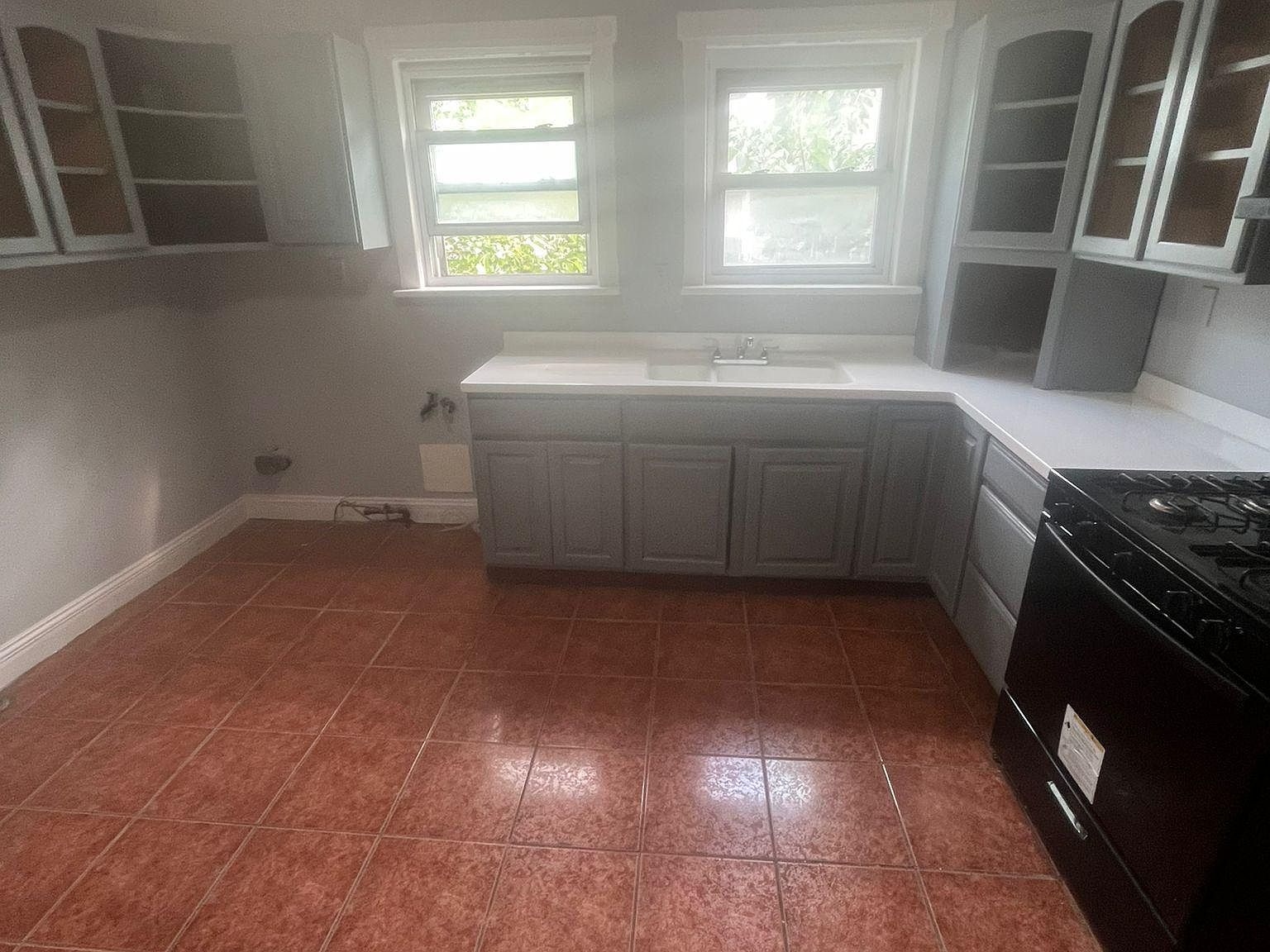 122 Milford Ave FLOOR 2, Newark, NJ 07108 | Zillow