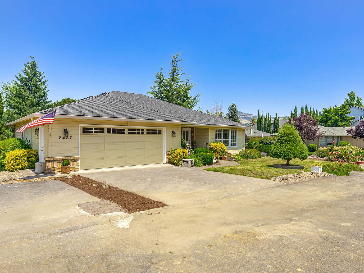 2437 Republic Way, Medford, OR 97504 | MLS #220166921 | Zillow