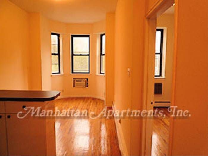 810 7th Ave FL 7, New York, NY 10019 | Zillow