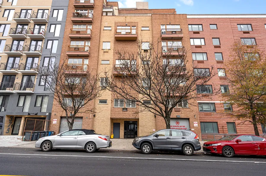 379 Lefferts Avenue #2B in Prospect Lefferts Gardens, Brooklyn | StreetEasy