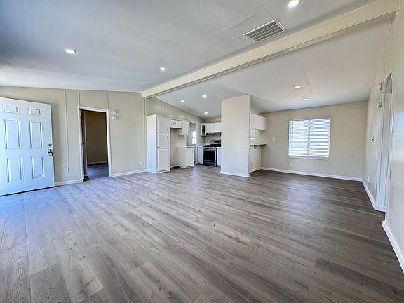 15985 Wichita Rd APT B, Apple Valley, CA 92307 | Zillow