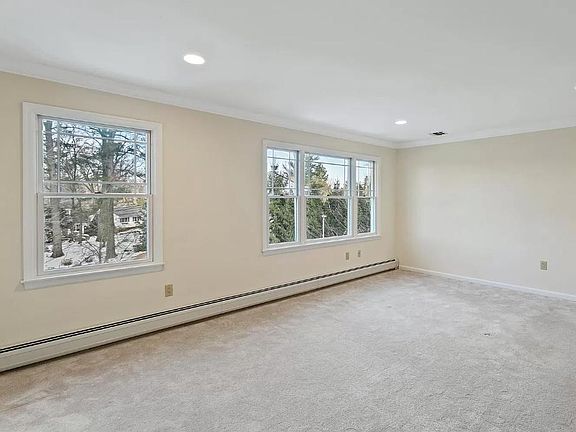 22 Airmount Ave APT 14, Ramsey, NJ 07446 | Zillow