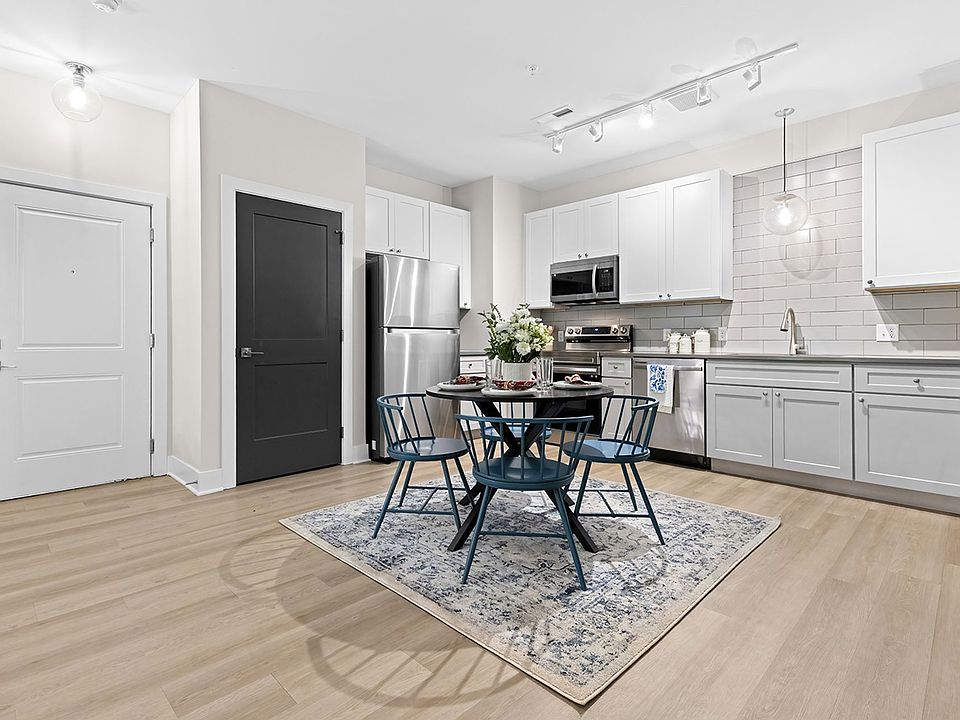 Parkview at Spring Hill Apartments - 1000 Spring Hill Dr Akron OH (6 ...