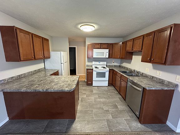 442 442/444 Bank Ln SE #446, New Philadelphia, OH 44663 | Zillow