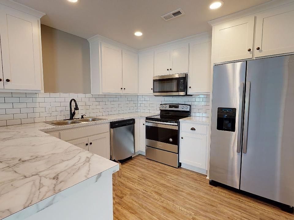 11835-11837 Ridgeway Dr, Saint Joseph, MO 64505 | Zillow