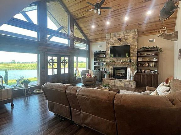 10688 Highway 278 W, Nashville, AR 71852 | MLS #24025696 | Zillow