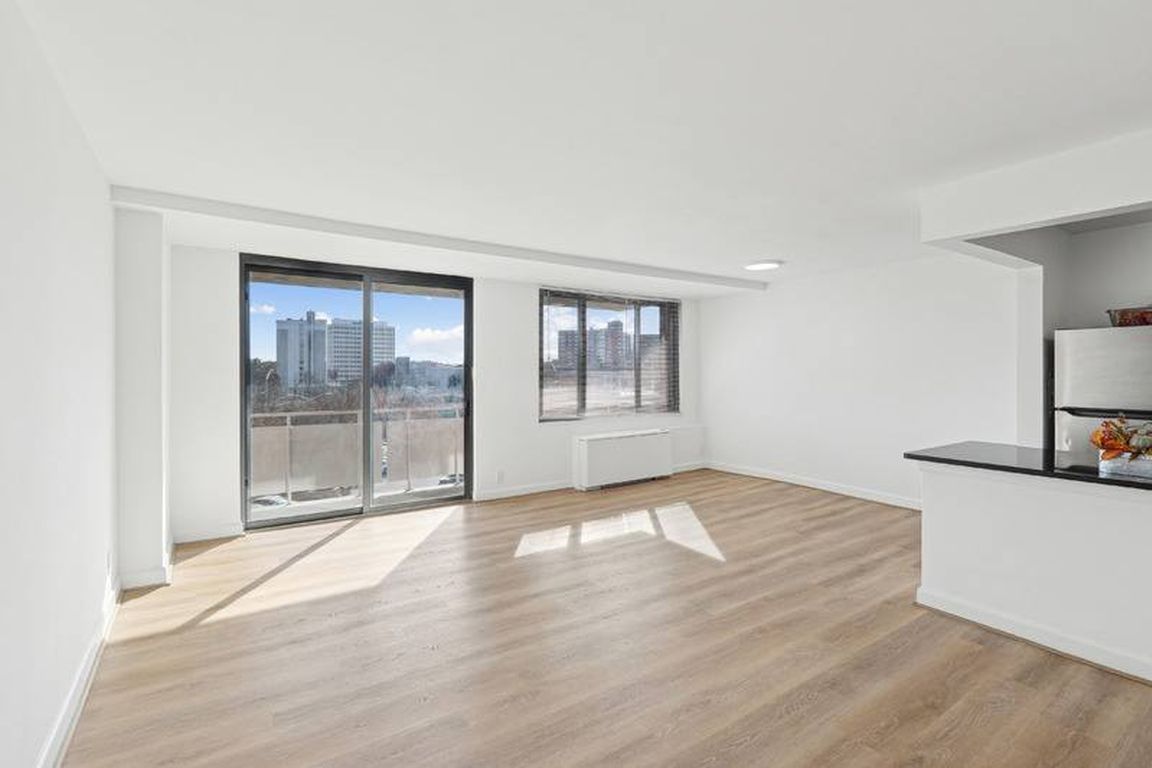 Stratford at Southern Towers - 4901 Seminary Rd Alexandria VA | Zillow