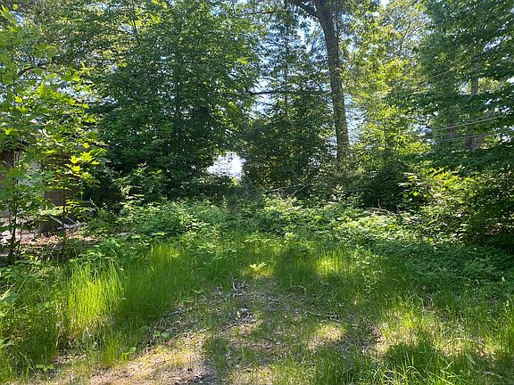 828 Vauxhall Street Ext, Waterford, CT 06385 | MLS #24022711 | Zillow