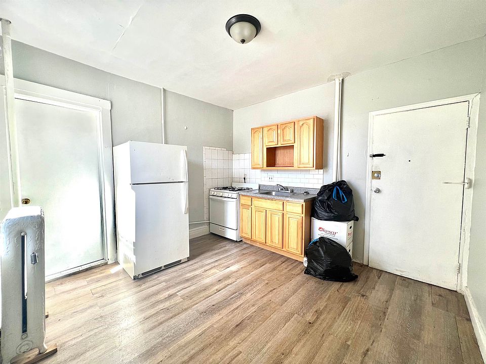 93 Garrison Ave #2C, Jersey City, NJ 07306 | Zillow