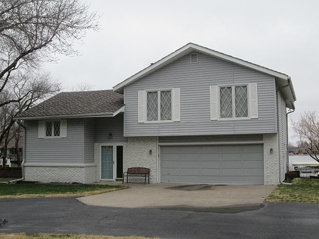 136 Ginger Cove Rd, Valley, NE 68064 | Zillow