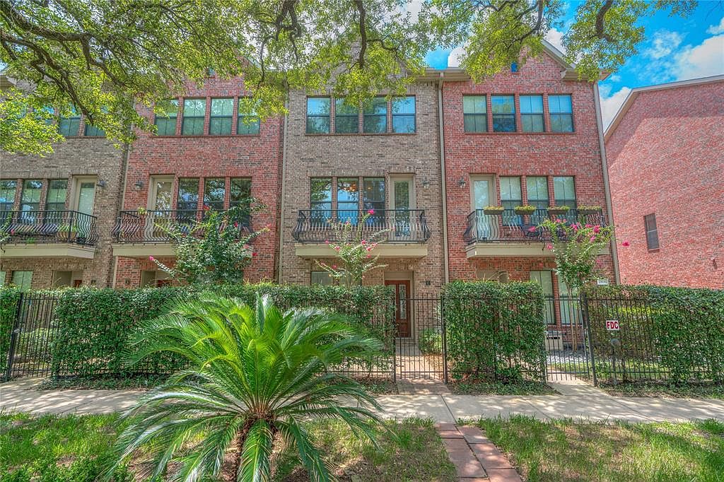2904 Chenevert St UNIT C, Houston, TX 77004 | Zillow