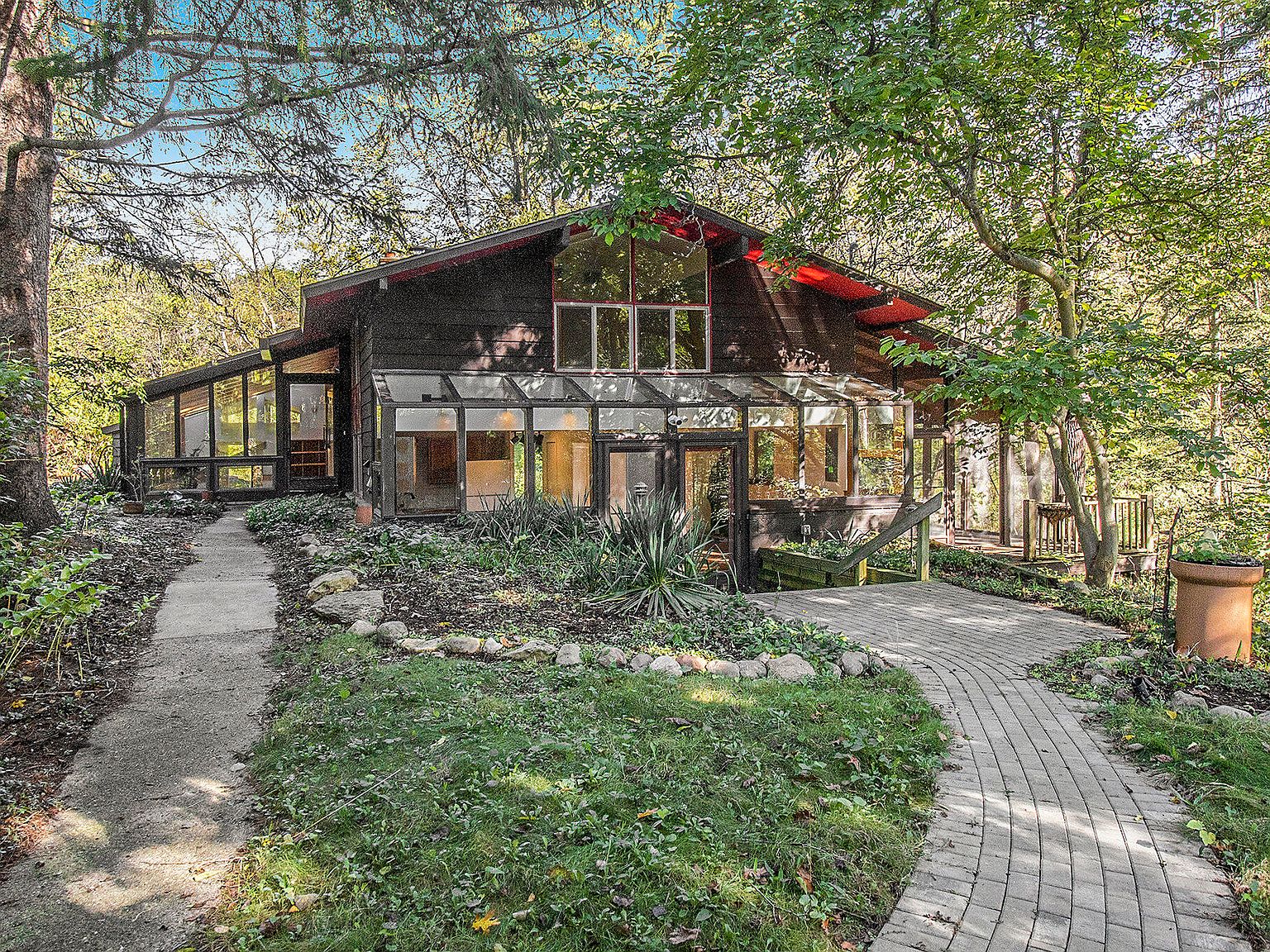 1300 Chalmers Dr, Ann Arbor, MI 48104 | MLS #24052420 | Zillow