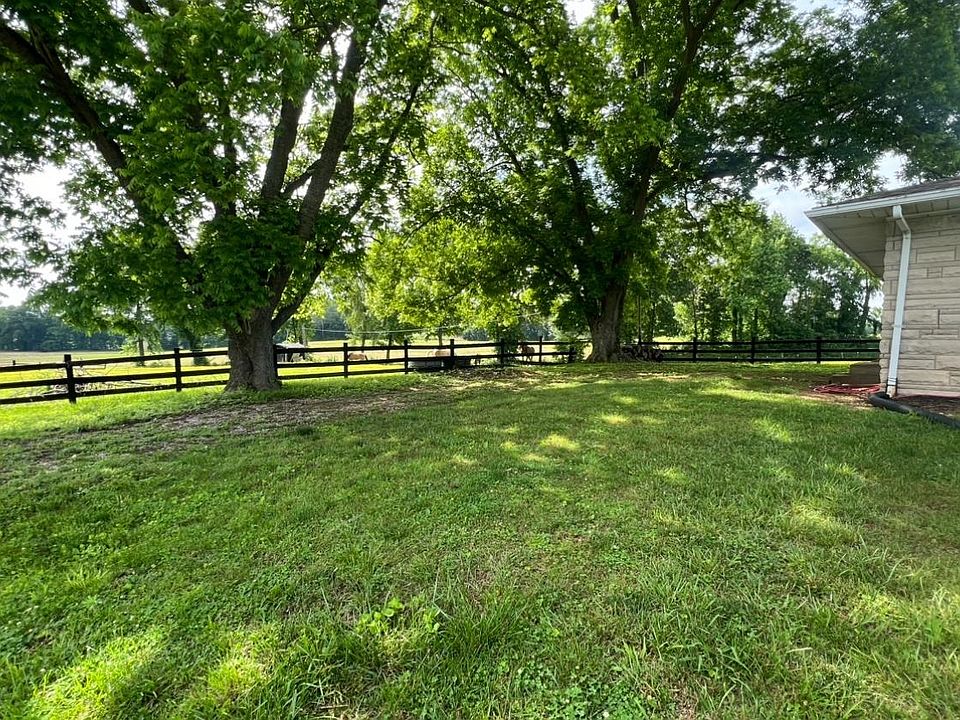 11761 State Route 359, Waverly, KY 42462 | Zillow