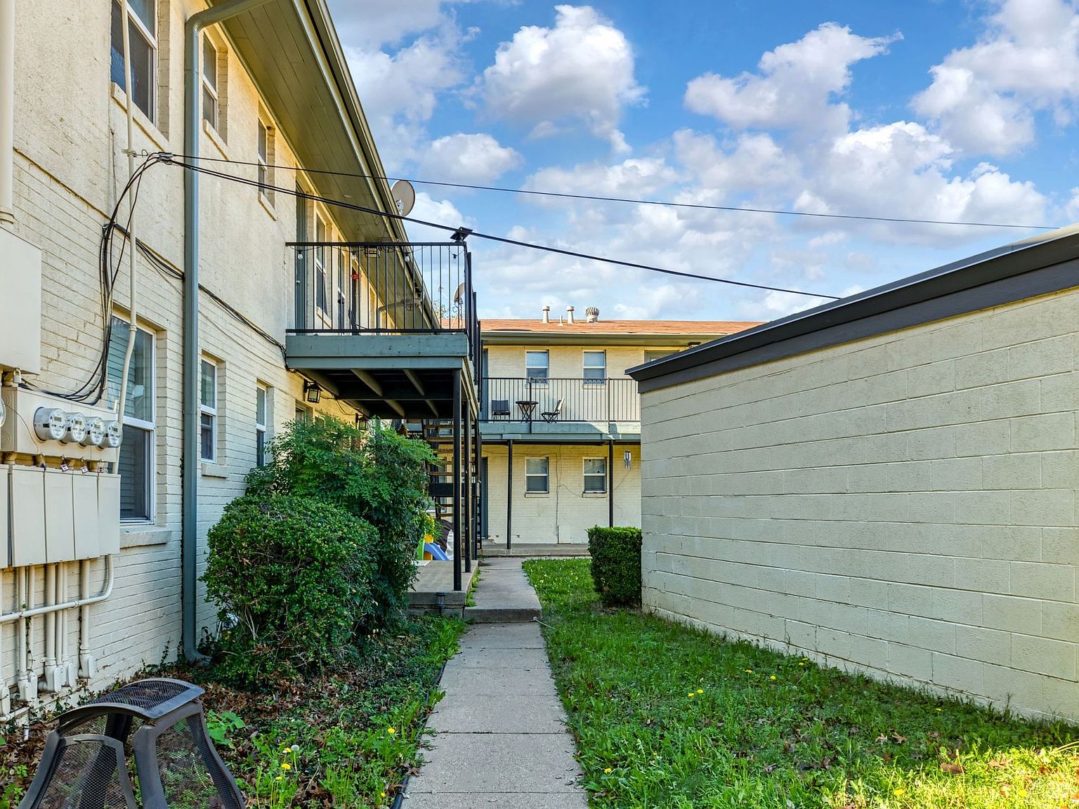 4738 El Campo Ave BUILDING 2, Fort Worth, TX 76107 | Zillow