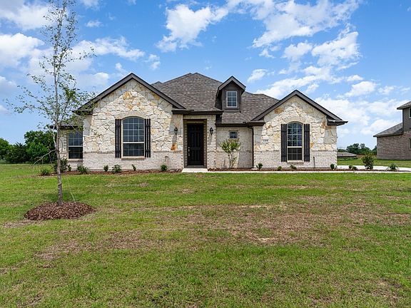 340 Crystal Lake Ln, Red Oak, TX 75154 | MLS #20325195 | Zillow