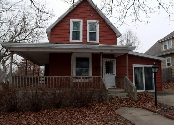 501 Kickapoo St, Hiawatha, KS 66434 | Zillow