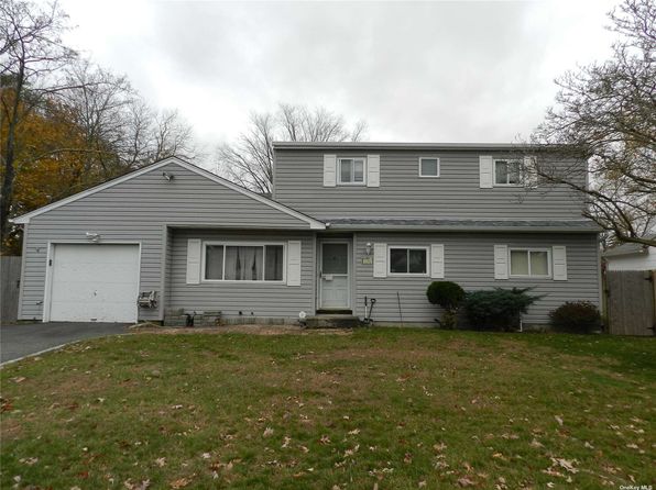 Bohemia NY Real Estate - Bohemia NY Homes For Sale | Zillow